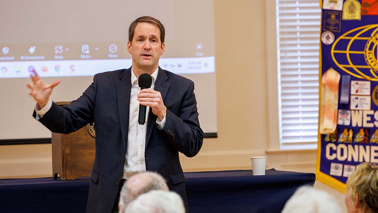Rep. Himes Wary of a “Fire Alarm Moment”