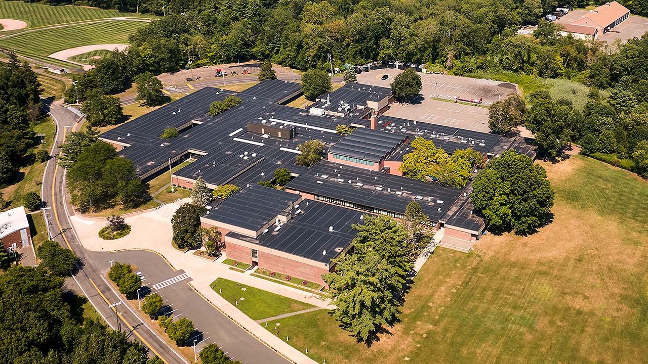 Police Respond to WMS Bomb Threat